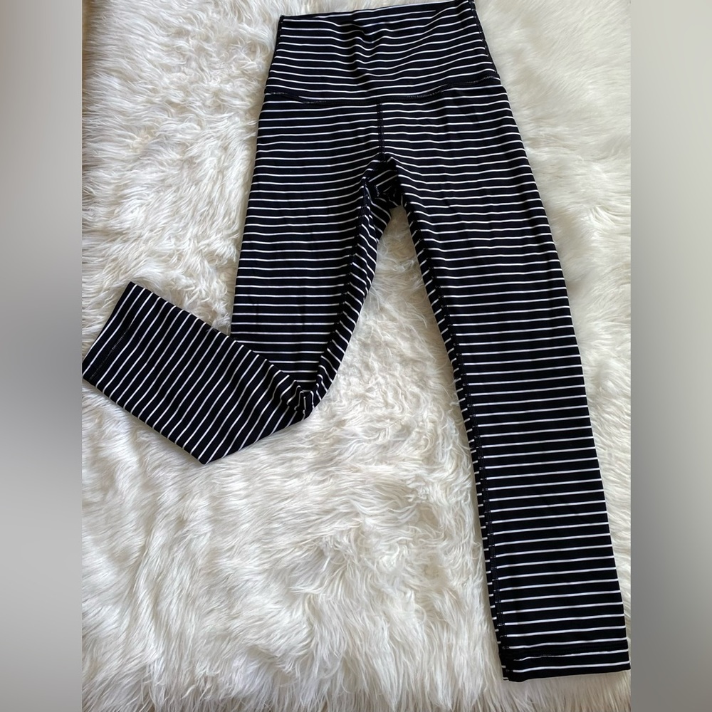 Lulu Lemon Align Black And White Stripped Legging 25” - Gem